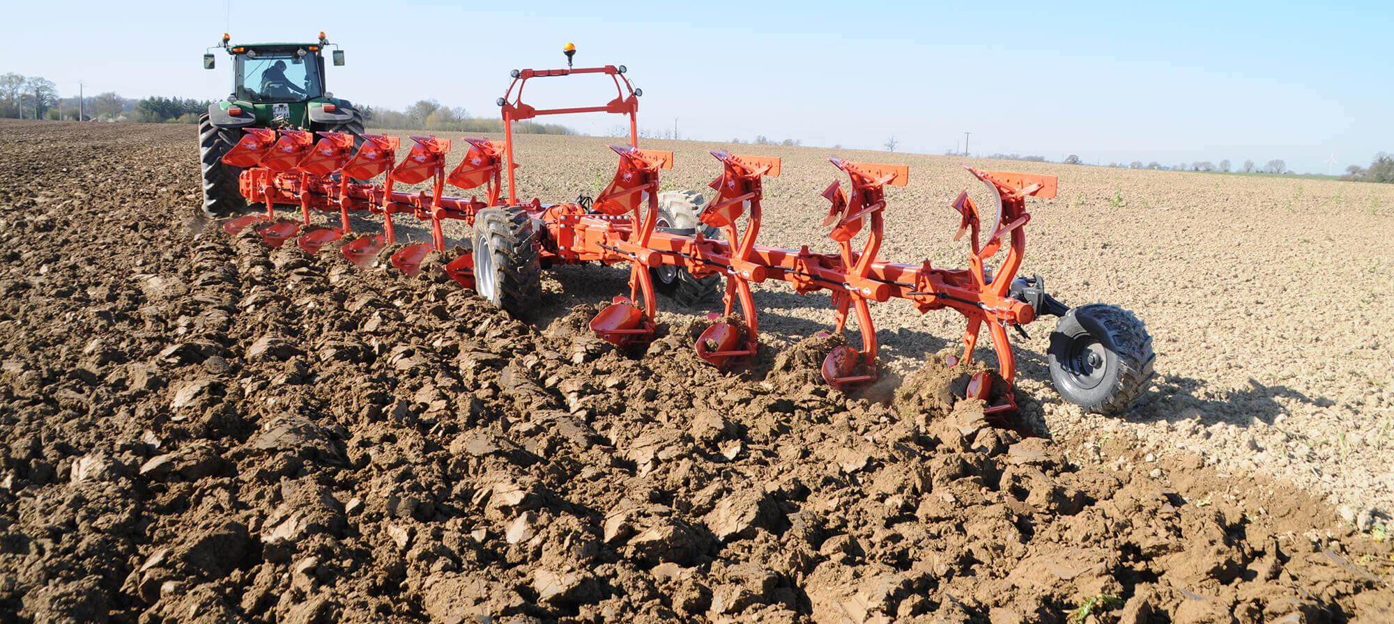 Semi-mounted reversible ploughs VARI-CHALLENGER | KUHN